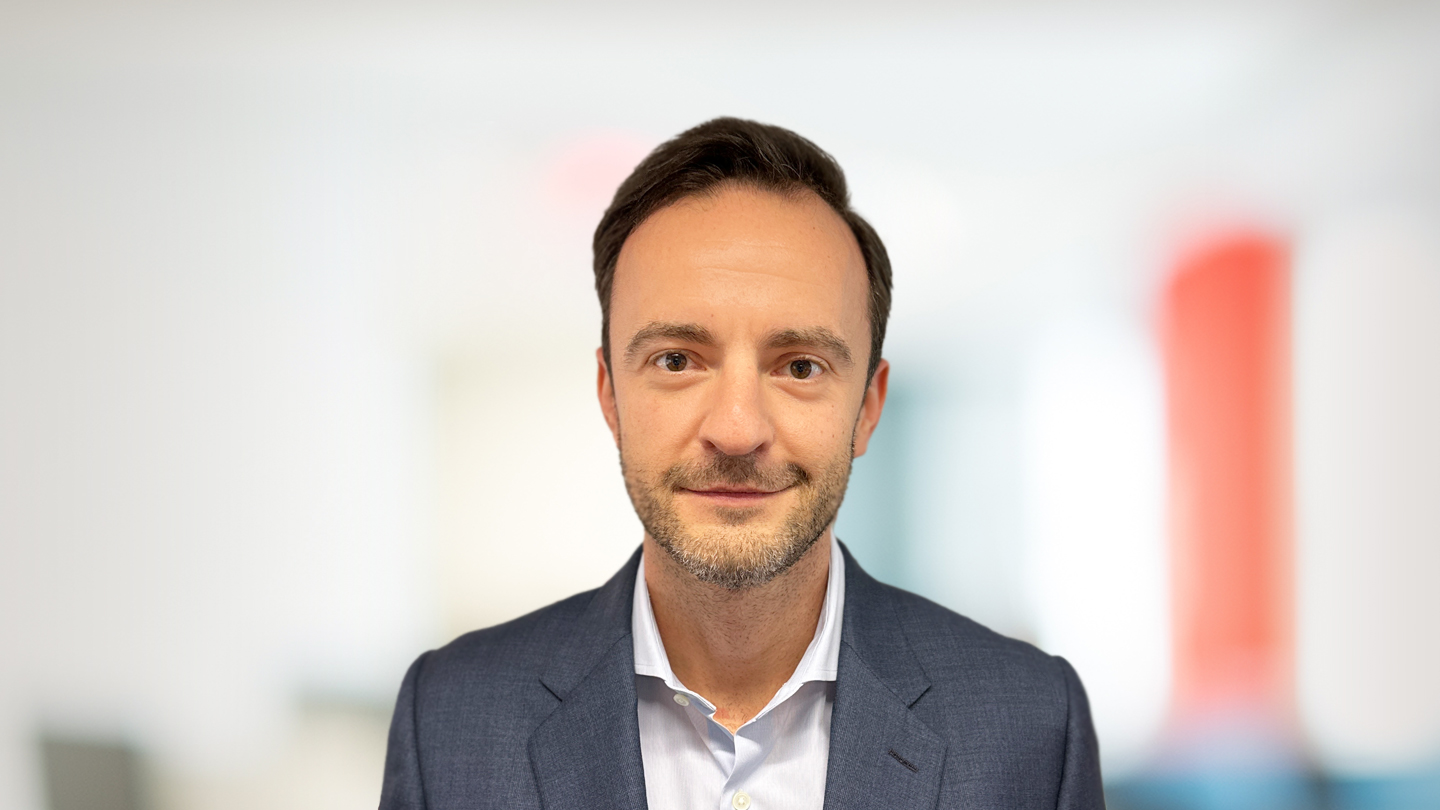 Alex Stefan - Management Consultant | Bain & Company